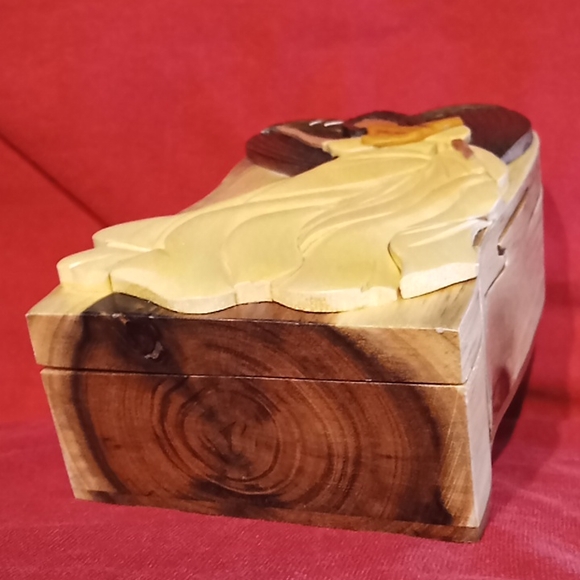 Carver Dan's | Accents | Carver Dans Angel Tricket Box Handcrafted ...
